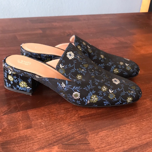 Lewit | Shoes | Lewit Made In Italy 8m38 Flower Motif Slippers | Poshmark
